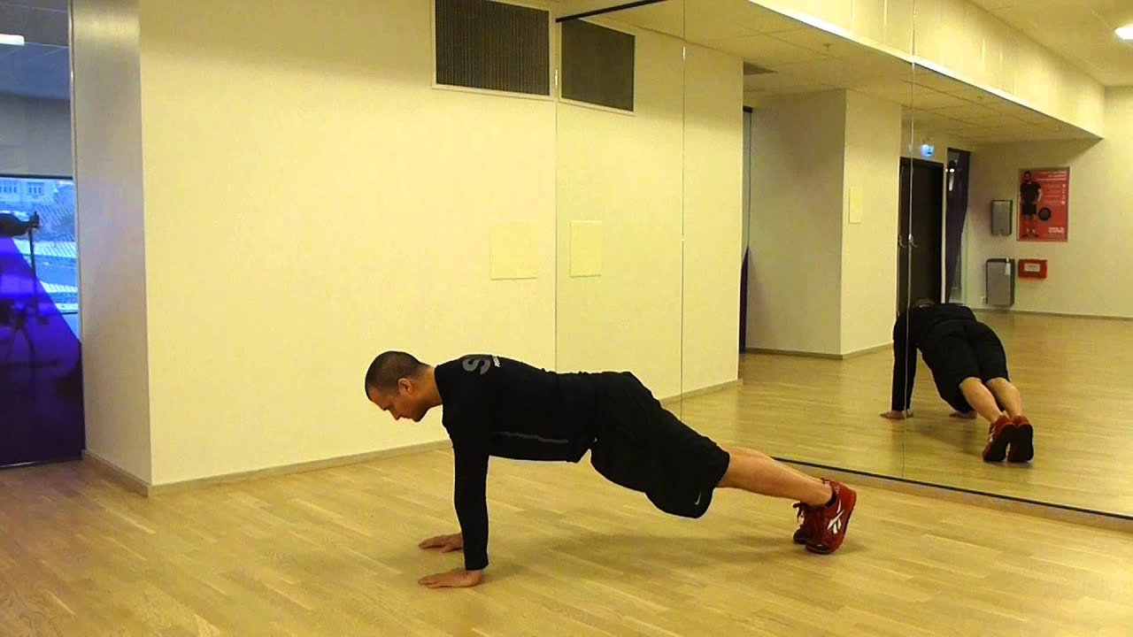Re- og protraksjon av skulder i planken - YouTube
