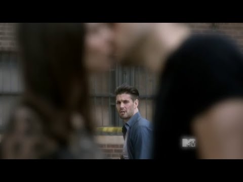 Eye Candy 1x05 Jake and Lindy Kiss Scene - YouTube