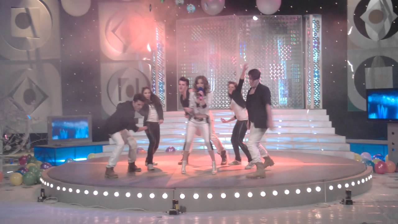 Julia Sandu-Show Me Love (filmari Moldova 1) - YouTube