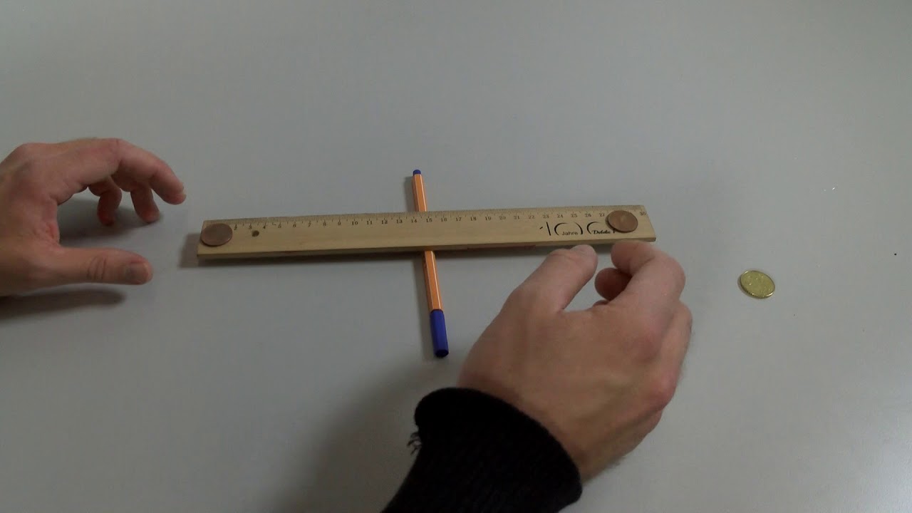 Wippe Zweiseitiger Hebel (physikdigital.de) - YouTube