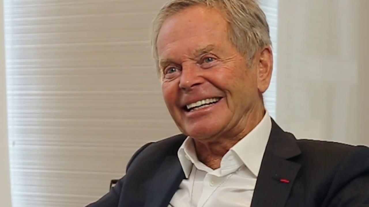 Simon Murray on what made Li Ka-shing different (Part 3) - YouTube