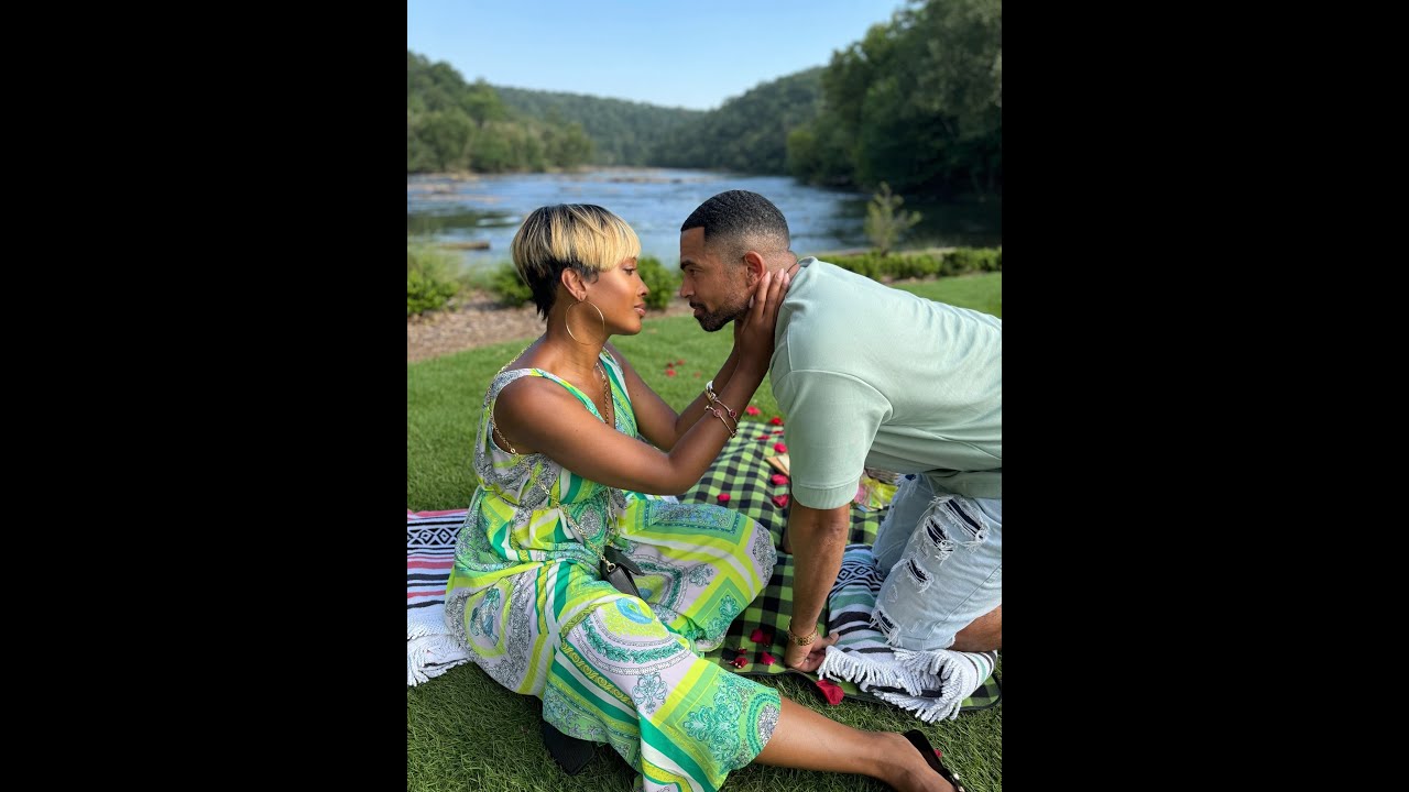 When Anthony does something romantic to cheer Amber up! - YouTube