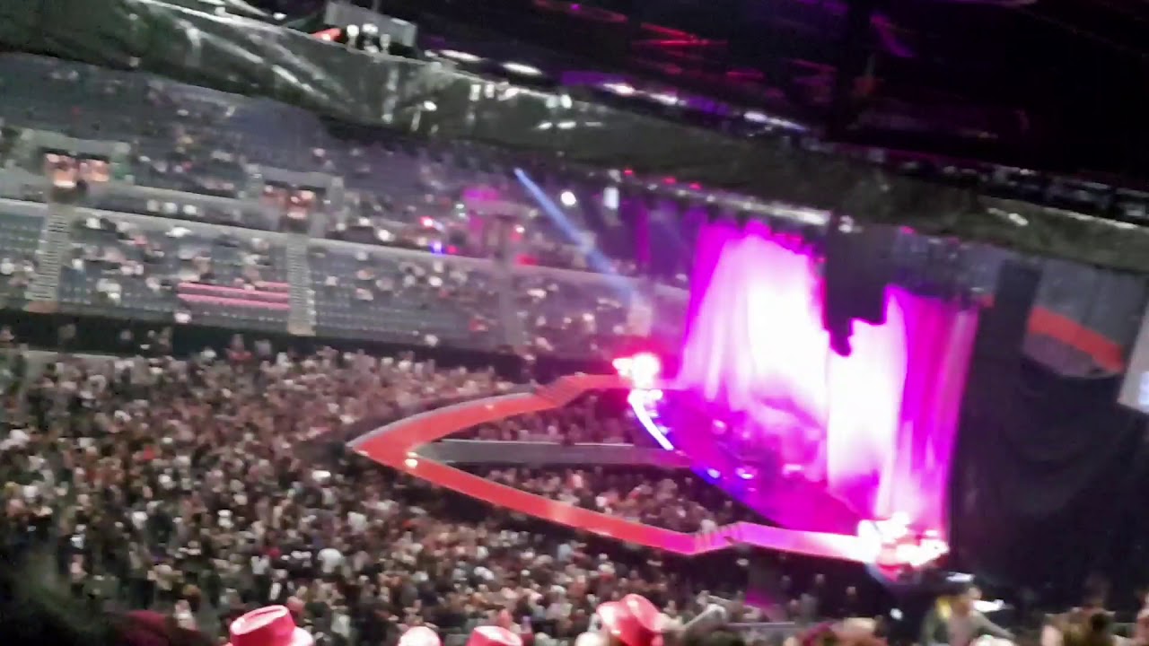 PINK TOUR NZ AUCKLAND - Part 1 of 23 The Best Concert in the World ...