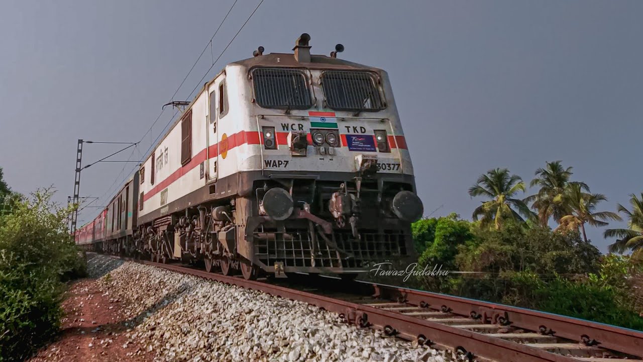TKD WAP7 12431 TVC NZM Rajdhani Express 100kmph! - YouTube