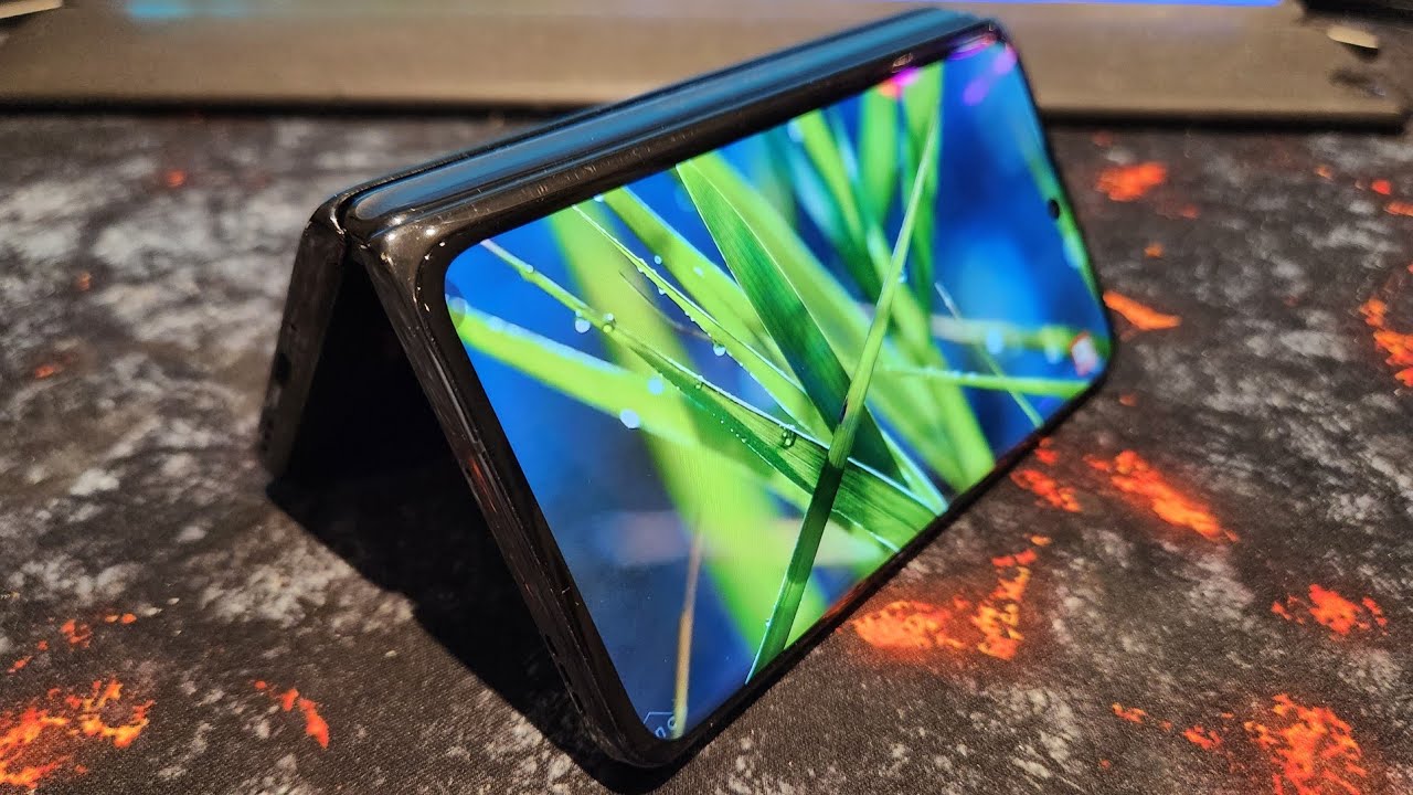"TENT MODE" on the OPPO FIND N?! That's AWESOME! [DE] - YouTube