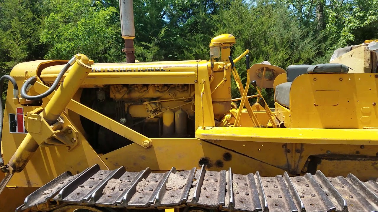 International TD14A Walkaround - YouTube