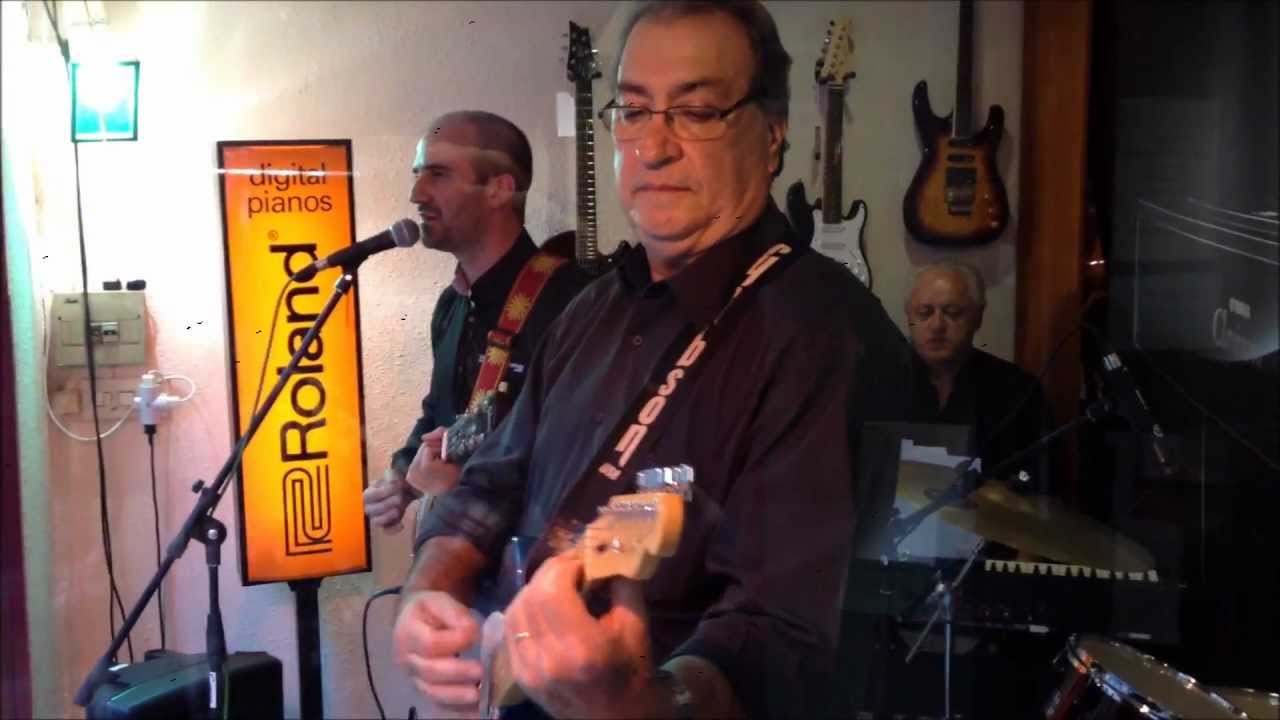 Get Back, la banda tributo de los Beatles en l'Aparador del Músic - YouTube