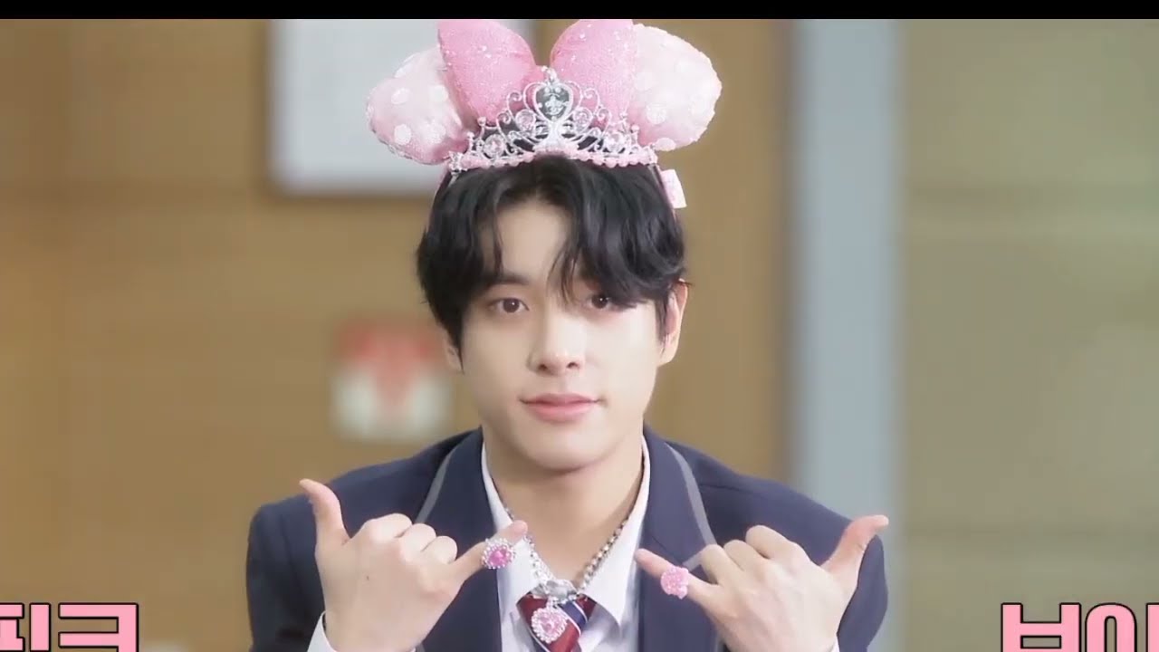 Sunoo being Angel of the group😍 - YouTube