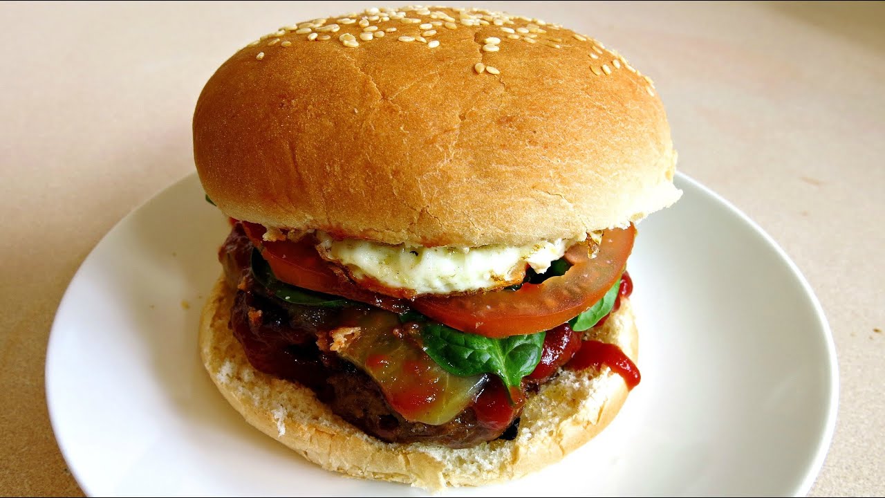 HOW TO MAKE A CHILI HAMBURGER - YouTube