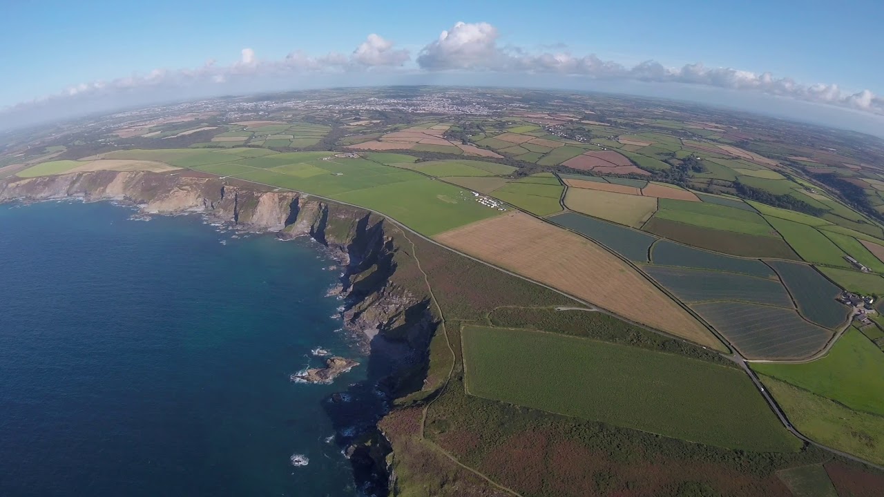 FPV flight over the North Cliffs, Cornwall - YouTube