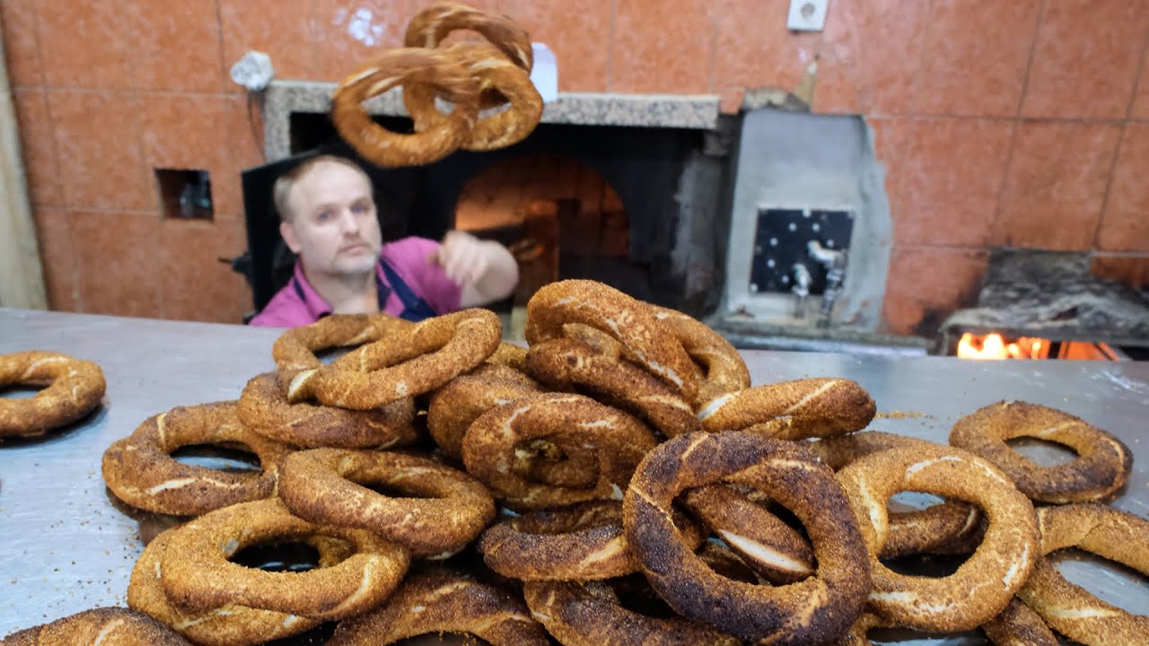 Amazing baker makes thousands of crispy and delicious bagels! Turkish ...