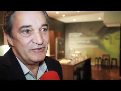 Condo à Cité DIX30 du couple gagnant d'Occupation Double 2010 - YouTube