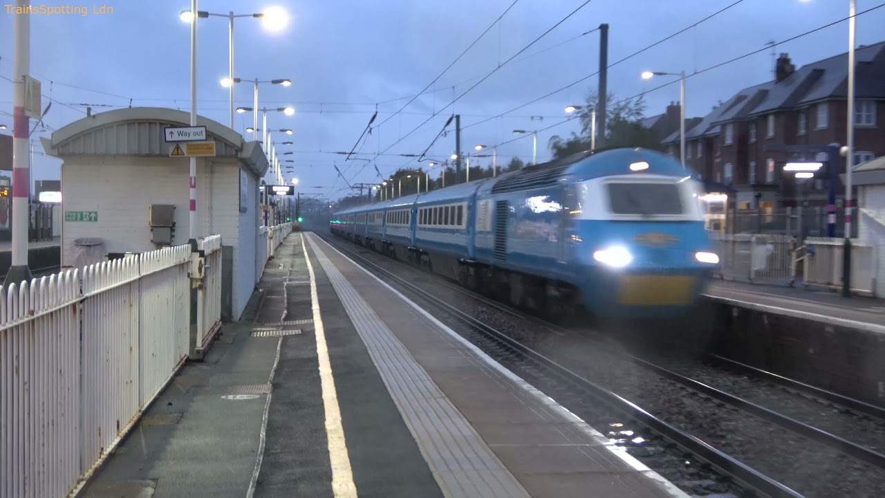 Royal Highland Pullman Class 43055+43046 LSL HST on day 1 London St ...