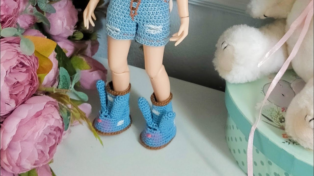 Crochet small doll booties 👢👢( Blythe clothing ) - YouTube