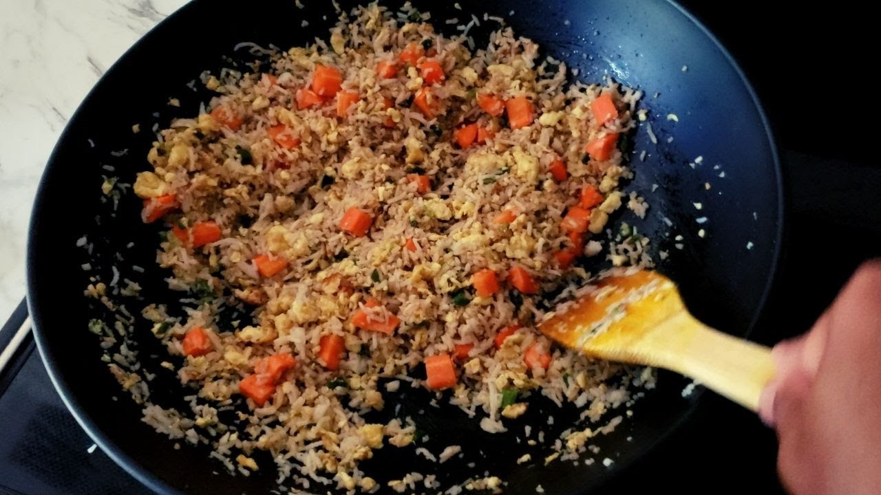 Nasi goreng budget ( VERY EASY RECIPE) - YouTube