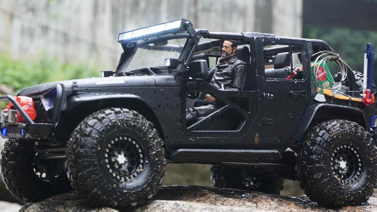 Jeep Wrangler JK Open body #8 l SCX10 II l Adventure in the Creek l ...