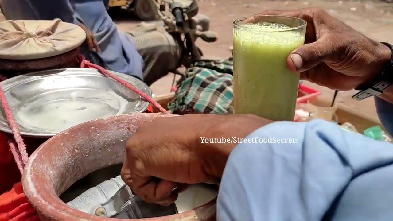 Huge Matka Lassi | Lassi Chaas Rs 30 | Phudina Mix Lassi Street Food ...