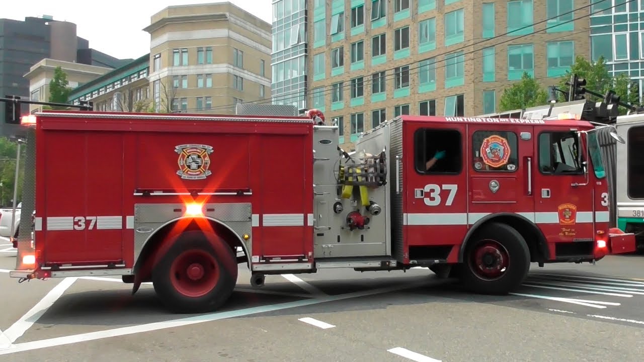 Boston Fire Department Engine 37 Responding - YouTube