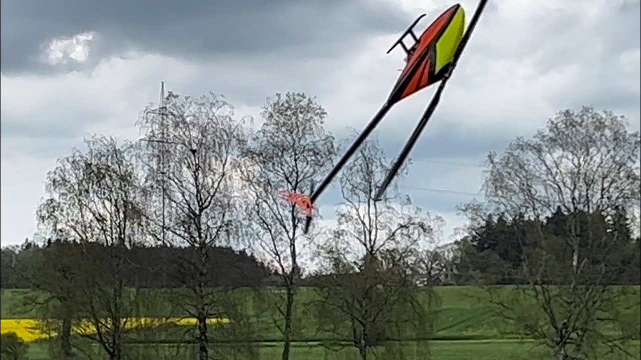 Banshee Helicopters Teamtreffen 2023 - Nico Niewind mit seinem Banshee ...