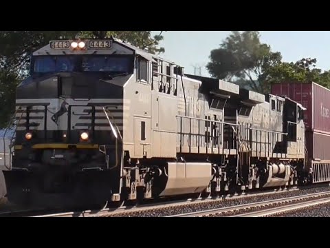 NS 4443 Leads ILBG4 through St. Louis, MO - YouTube