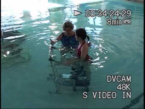 Knee strengthen with aqua stepper, aquatic knee exercise - YouTube