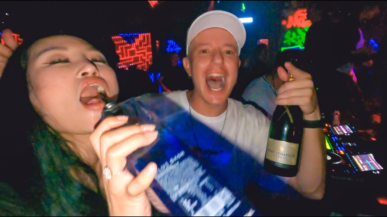 CHINA NIGHTLIFE - Partying in Chongqing!! - YouTube