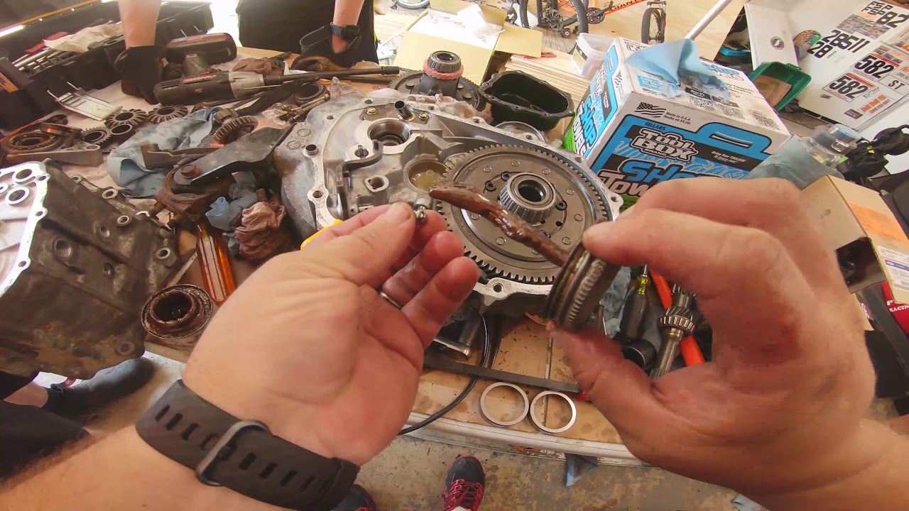 Tim tries to reassemble a Mazda G5MR transmission - YouTube