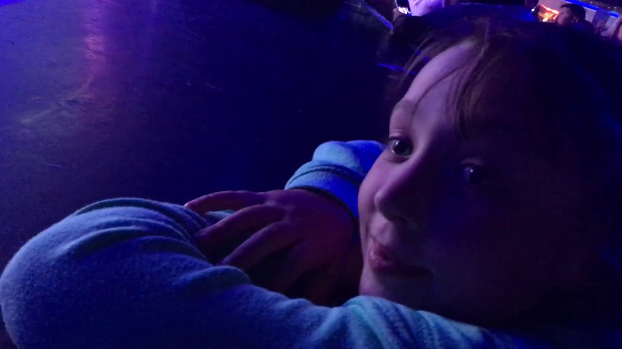Robbie Williams tribute Paul Reason Butlins Skegness - YouTube