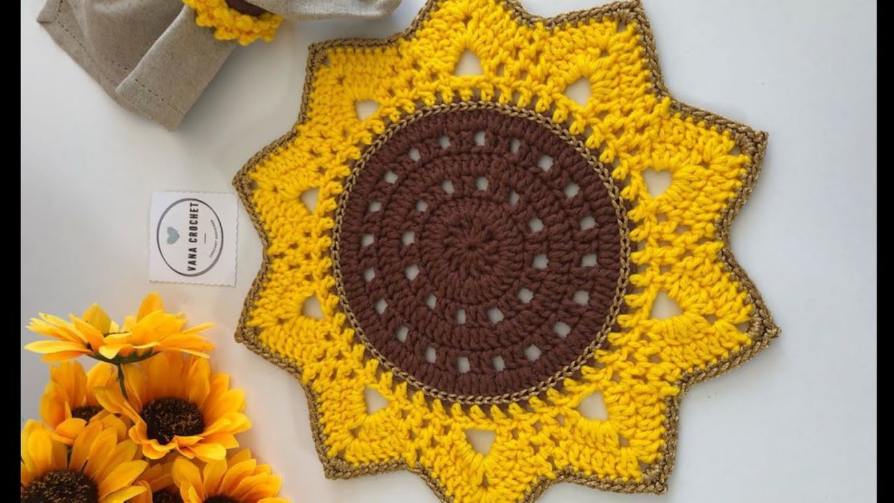 How to Crochet a Beautiful Round Placemat/ Table Mat in Easy Steps ...