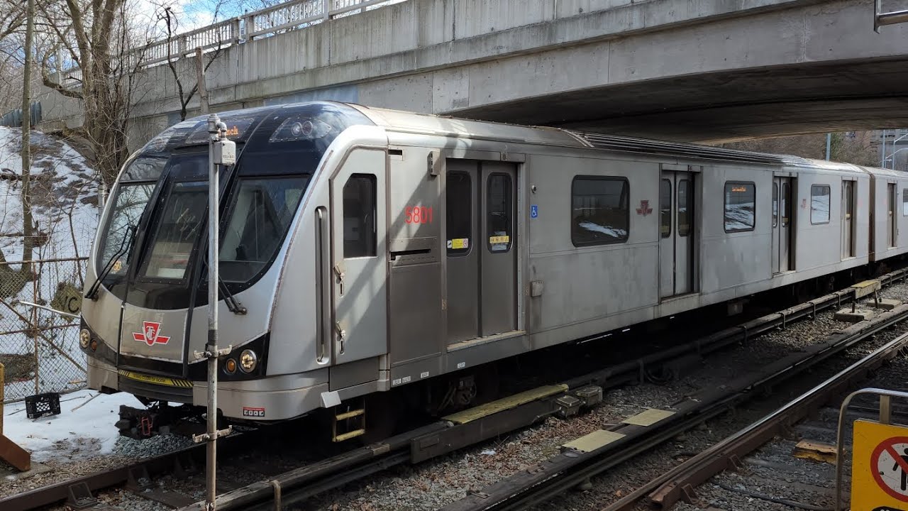 (Slow) TTC 150 (Toronto Rocket) - 5801-5806 Pulling Into Rosedale - YouTube