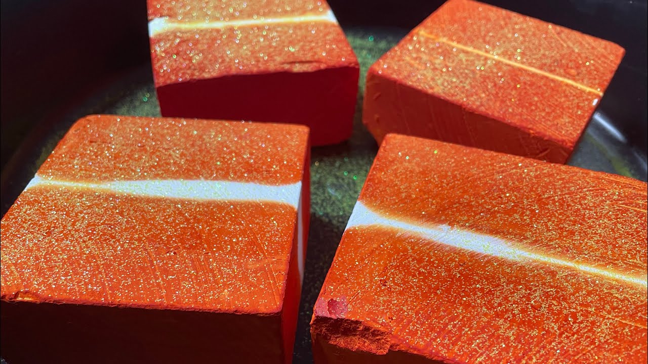 Dusty & Fluffy Orange Dip Dyed Westside Barbell Gym Chalk - YouTube