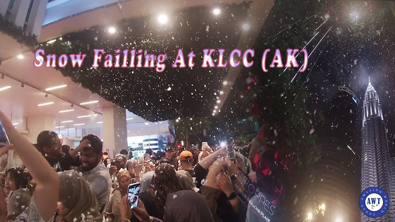 Last day of Snow Falling Show at Avenue K| Near Twin Towers KLCC #klcc ...