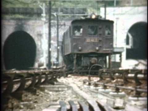 碓氷峠アプト式 最後のED42 - YouTube