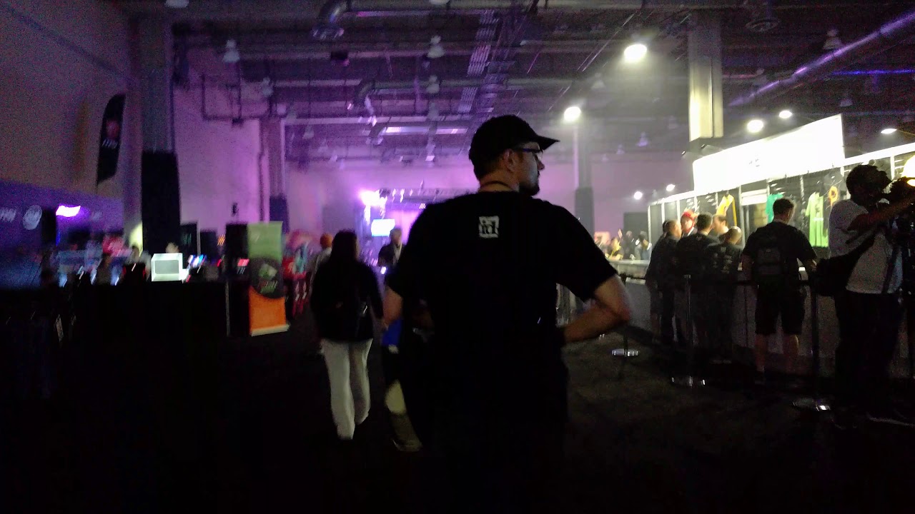 QuakeCon 2017 walkaround - YouTube