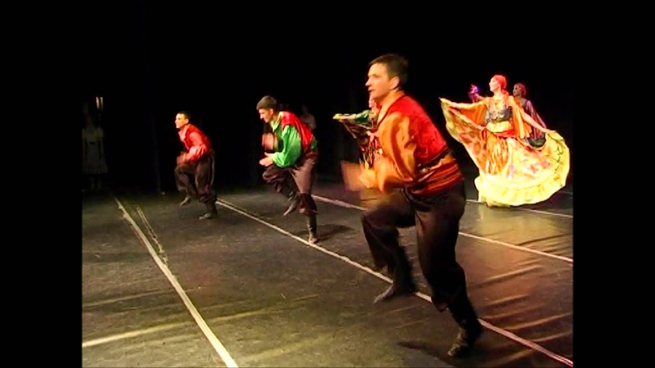 "NADIYA" UKRAINIAN DANCE ENSEMBLE - YouTube