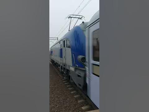 EU160-052 z IC Podlasiak 81102 do Suwałk przez Poznań Starołęka przelotem . Potężne RP1 😀. 10.11 ...