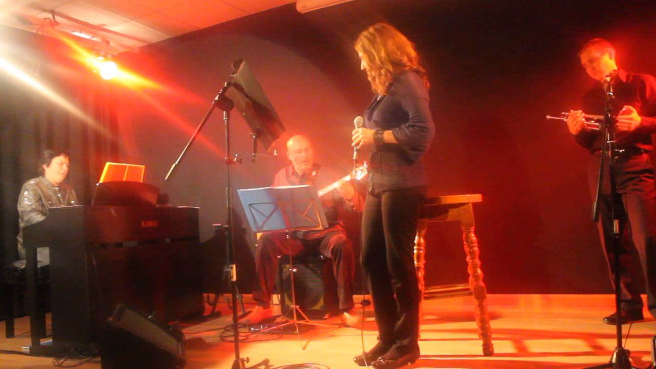 conchita castillo y softly jazz - YouTube