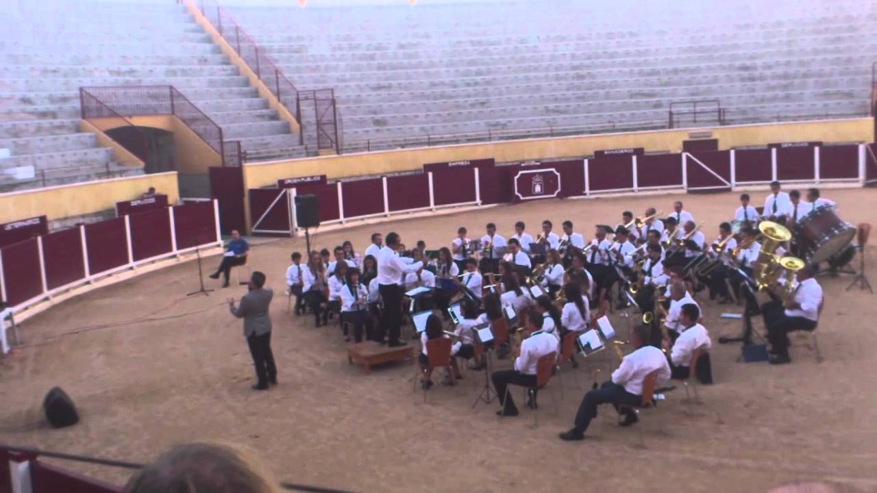 Agrupación Musical Cristóbal Marín de Villacarrillo -"Triniá" con la ...