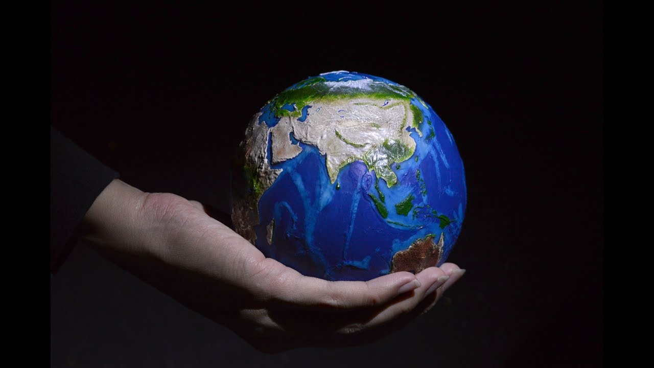 AstroReality Earth Pro, EARTH Model 3D打印全人手上色地球模型 - YouTube