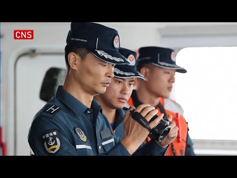 CCG members patrolling in South China Sea send New Year's wishes to ...