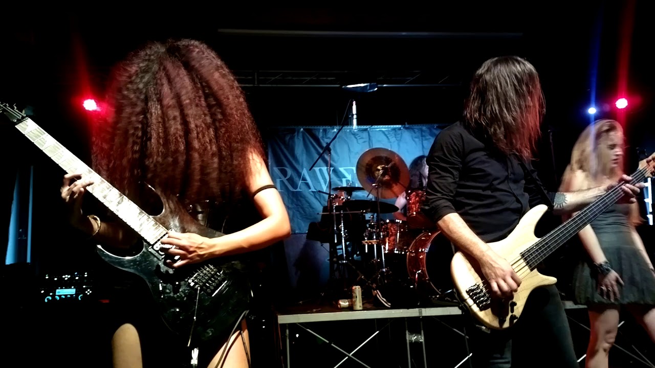Frozen Crown - I am the tyrant [live] - YouTube