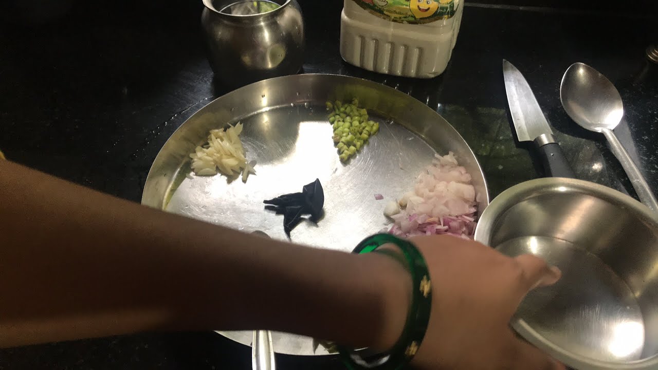 Live cooking session - Malvani Delicacy Pithi and Suke Bombil - YouTube