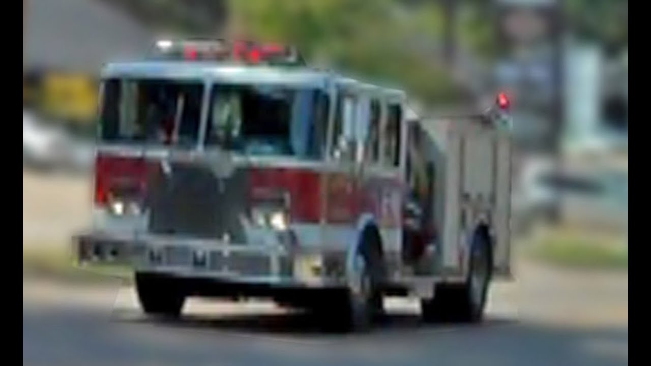 Engine 10 Special Called to a Field Fire - YouTube