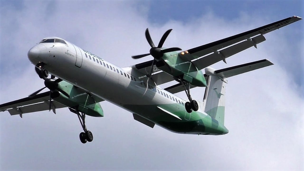 Wideroe Bombardier Dash 8 Q400 LN-WDF Landing at Berlin Tegel Airport ...