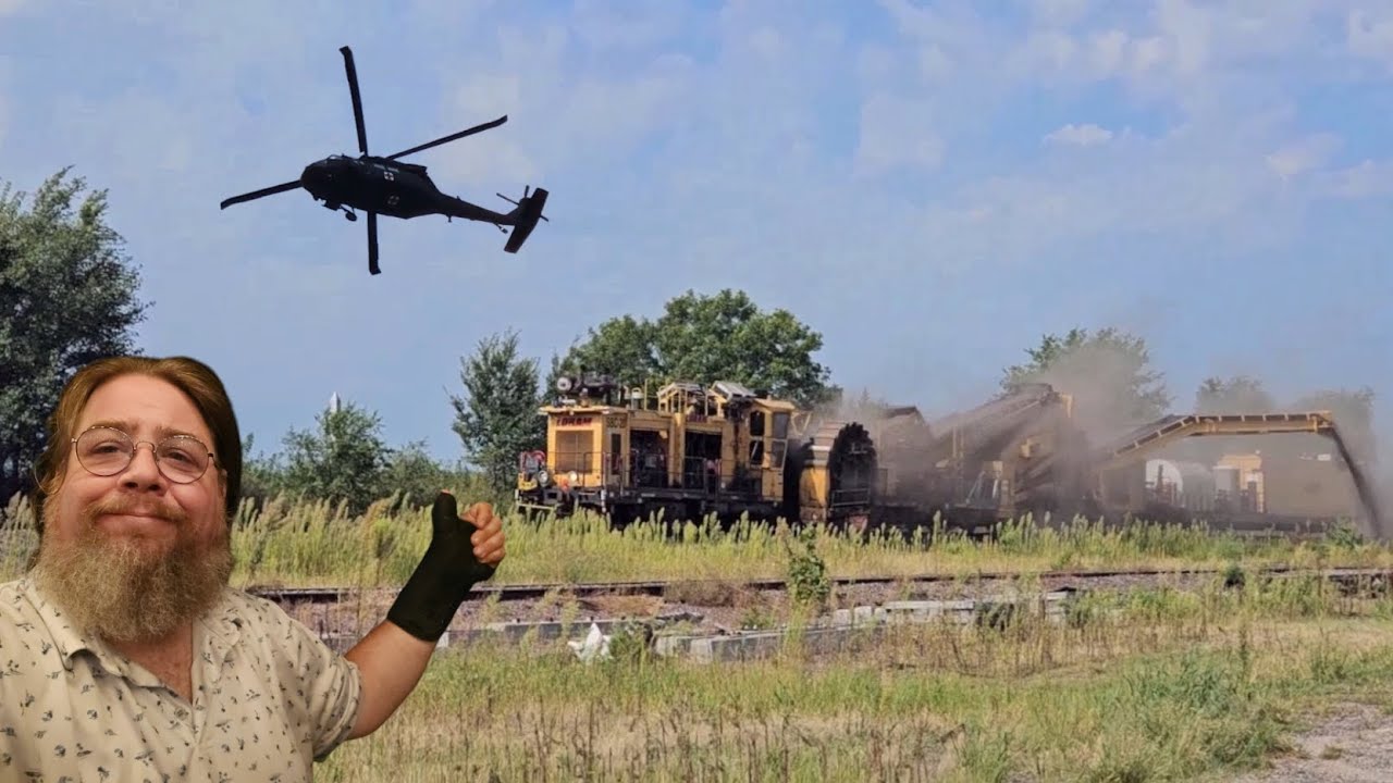 Union Pacific LORAM SBC - 20 In Action & A Military Helicopter - YouTube