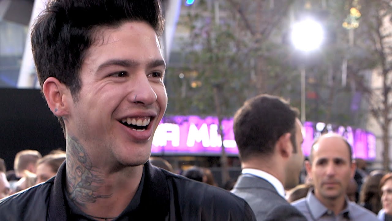 T. Mills talks new 'Hip Pop' Album - American Music Awards - YouTube