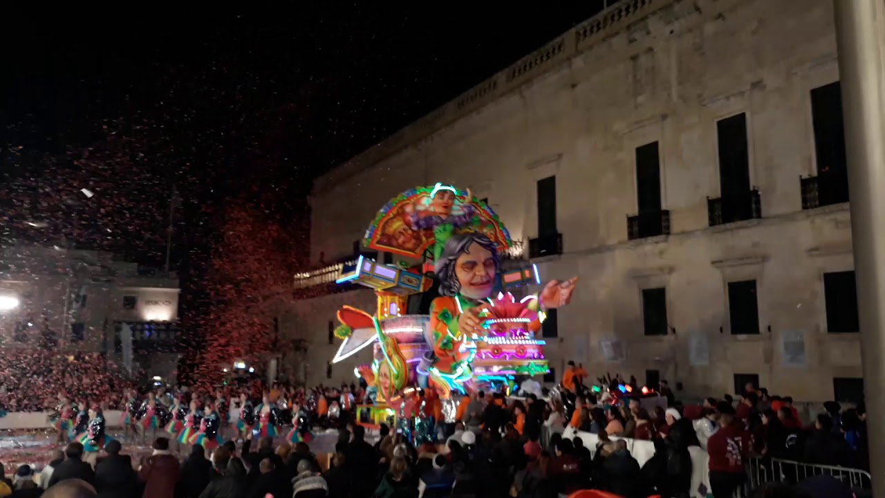 Karnival ta malta, Toto perzuta carnival company - YouTube