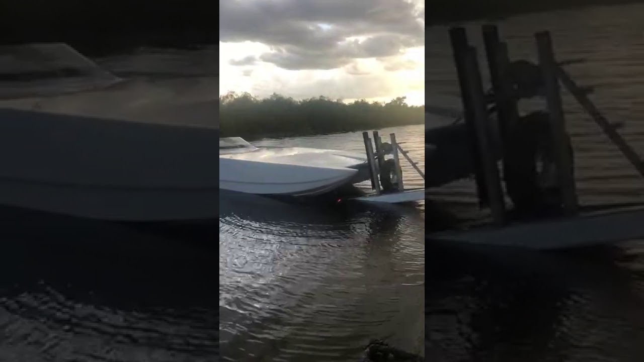 Hellkat Powerboats 32 widebody - YouTube