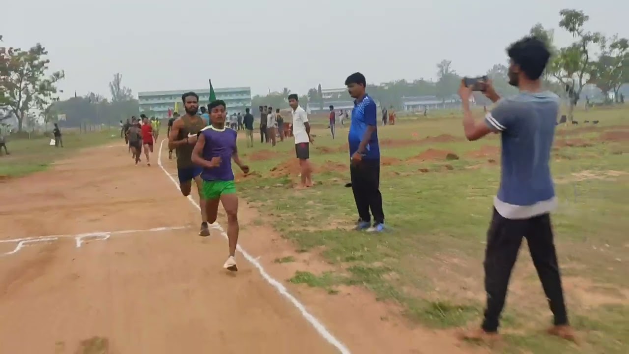 1600 meters event in 4:50 mins - YouTube