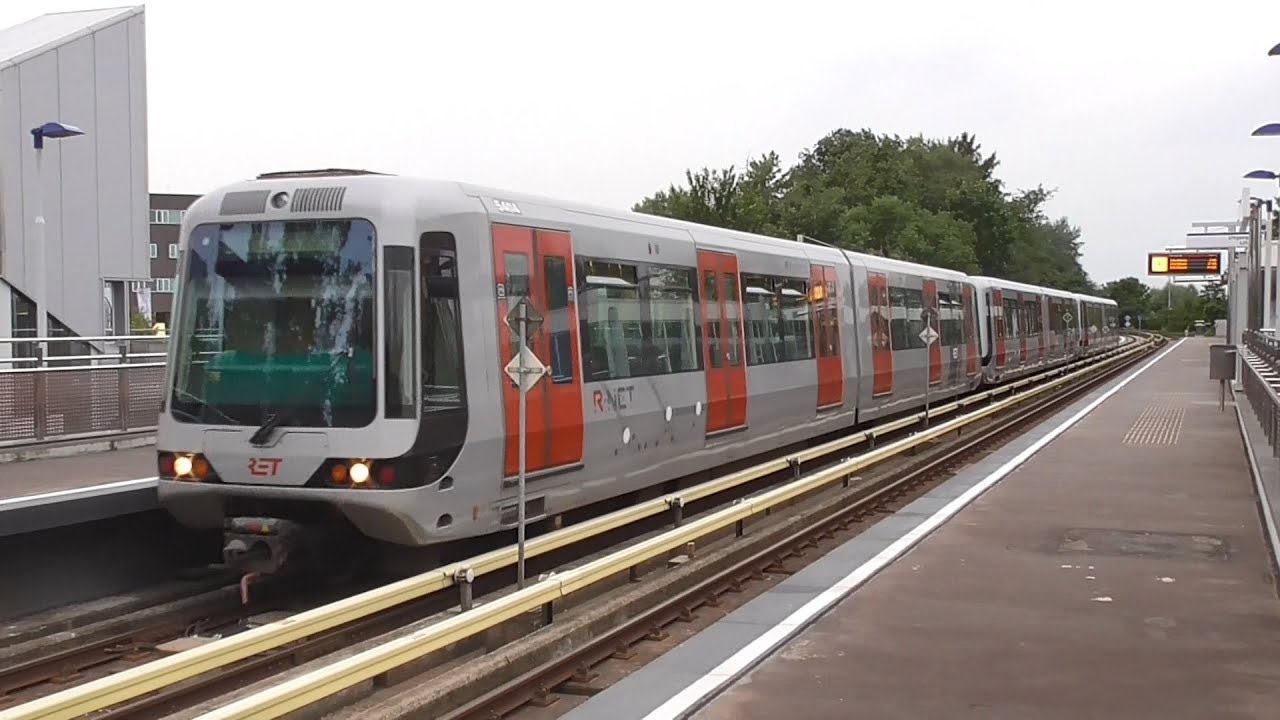 RET Metro Type S+B (5404-5340-5323) op station Poortugaal richting ...